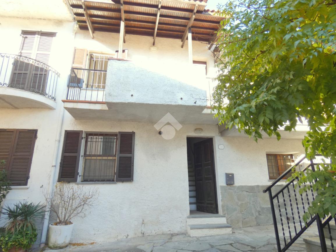 Casa indipendente in vendita a Grognardo