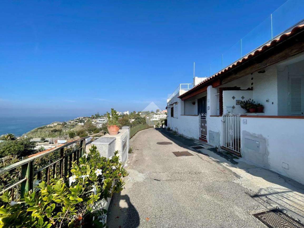 Appartamento in vendita a Forio