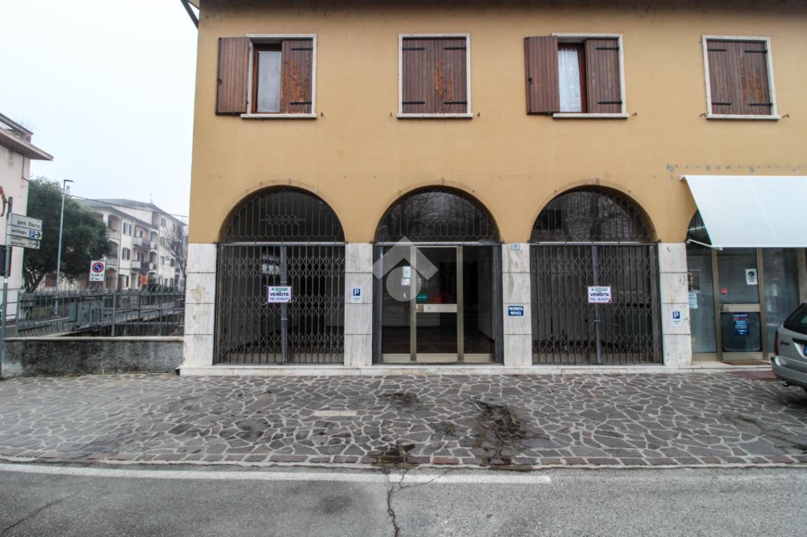 Negozio in affitto a Monzambano