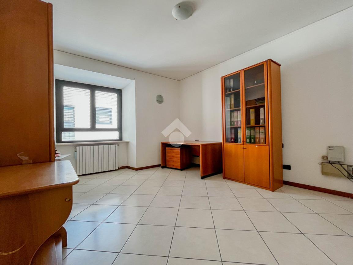 Ufficio in affitto a Padenghe Sul Garda