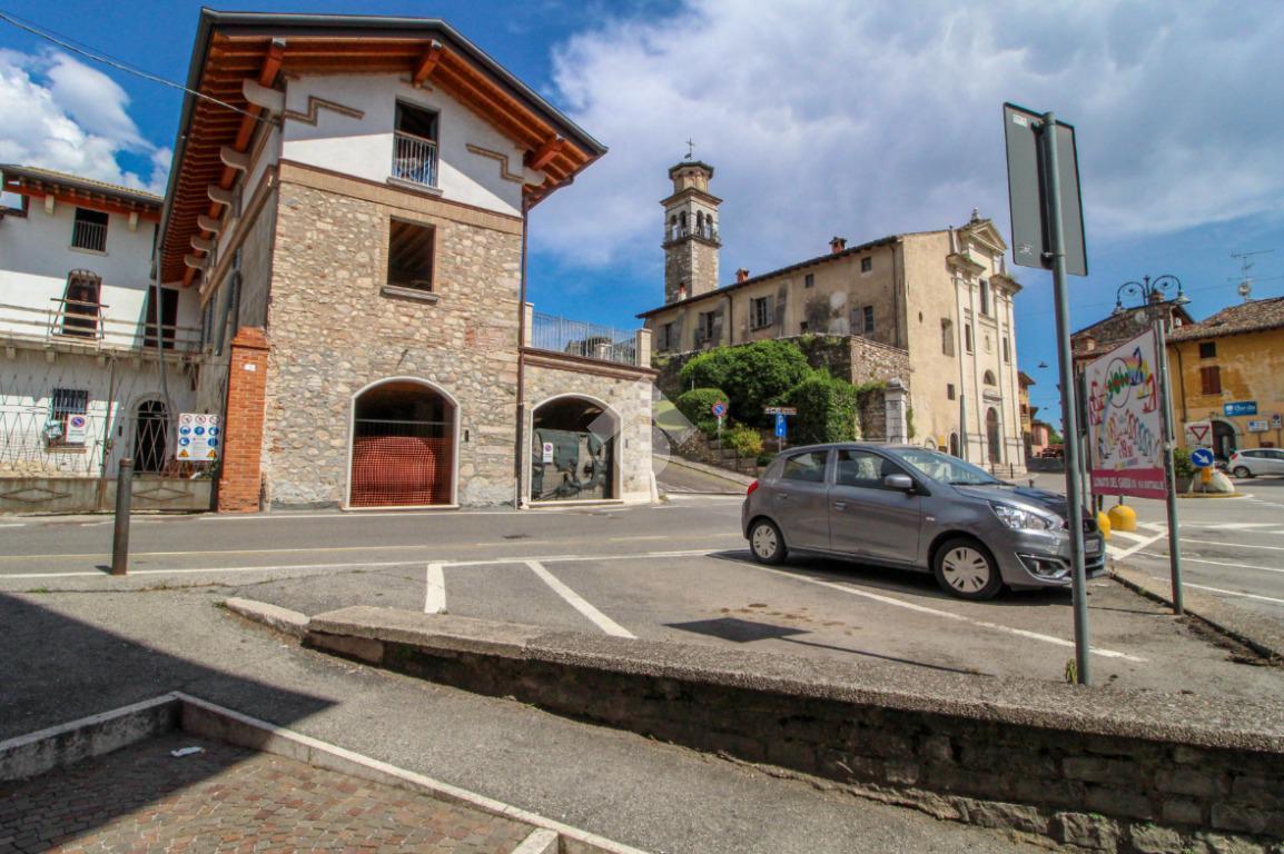 Negozio in affitto a Lonato