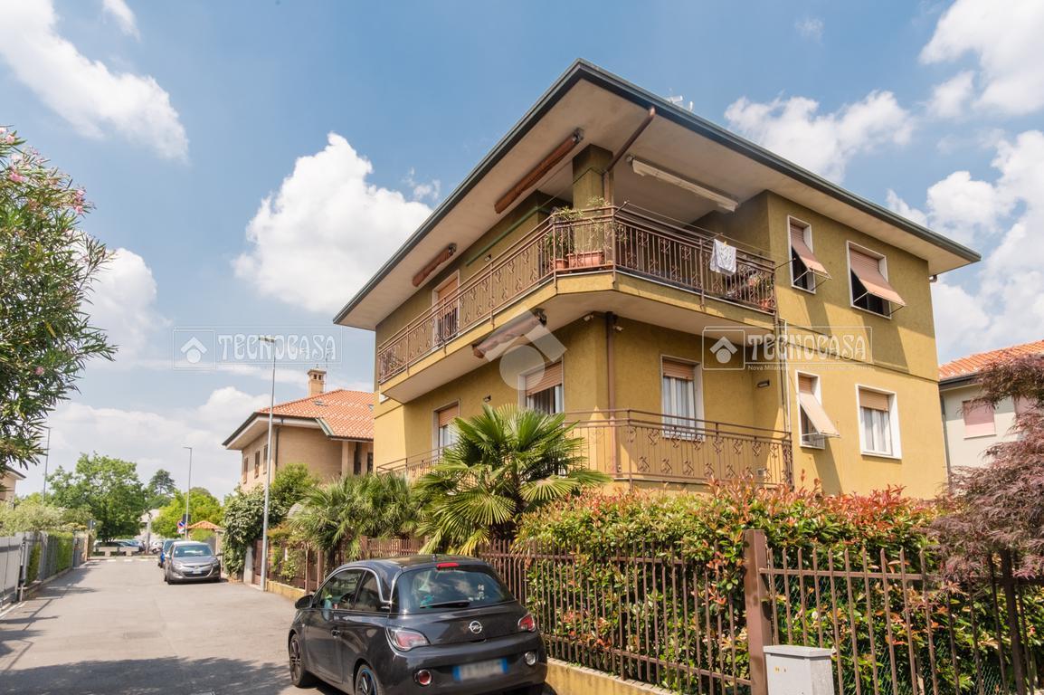 Villa in vendita a Nova Milanese