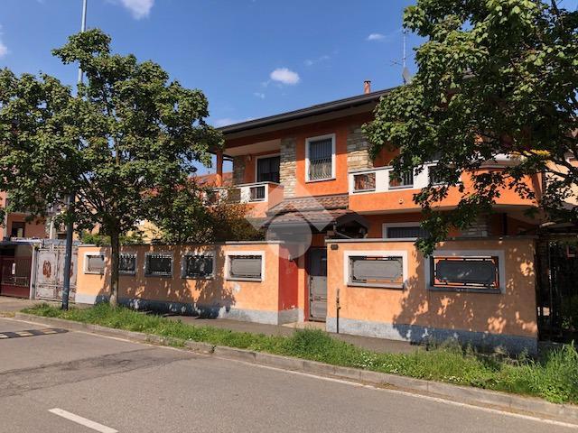 Villa in vendita a Nova Milanese