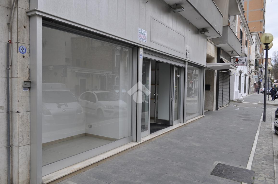 Negozio in affitto a Foggia