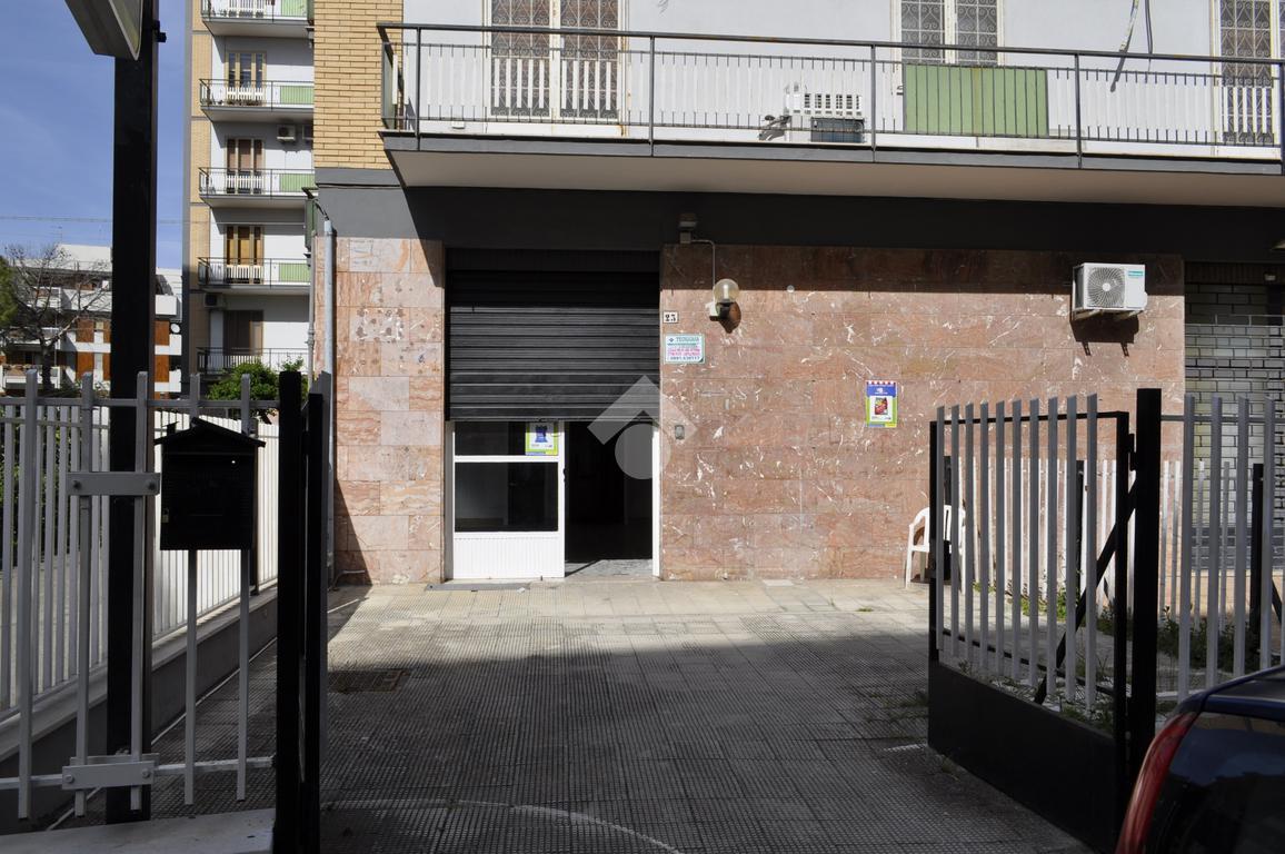Negozio in affitto a Foggia