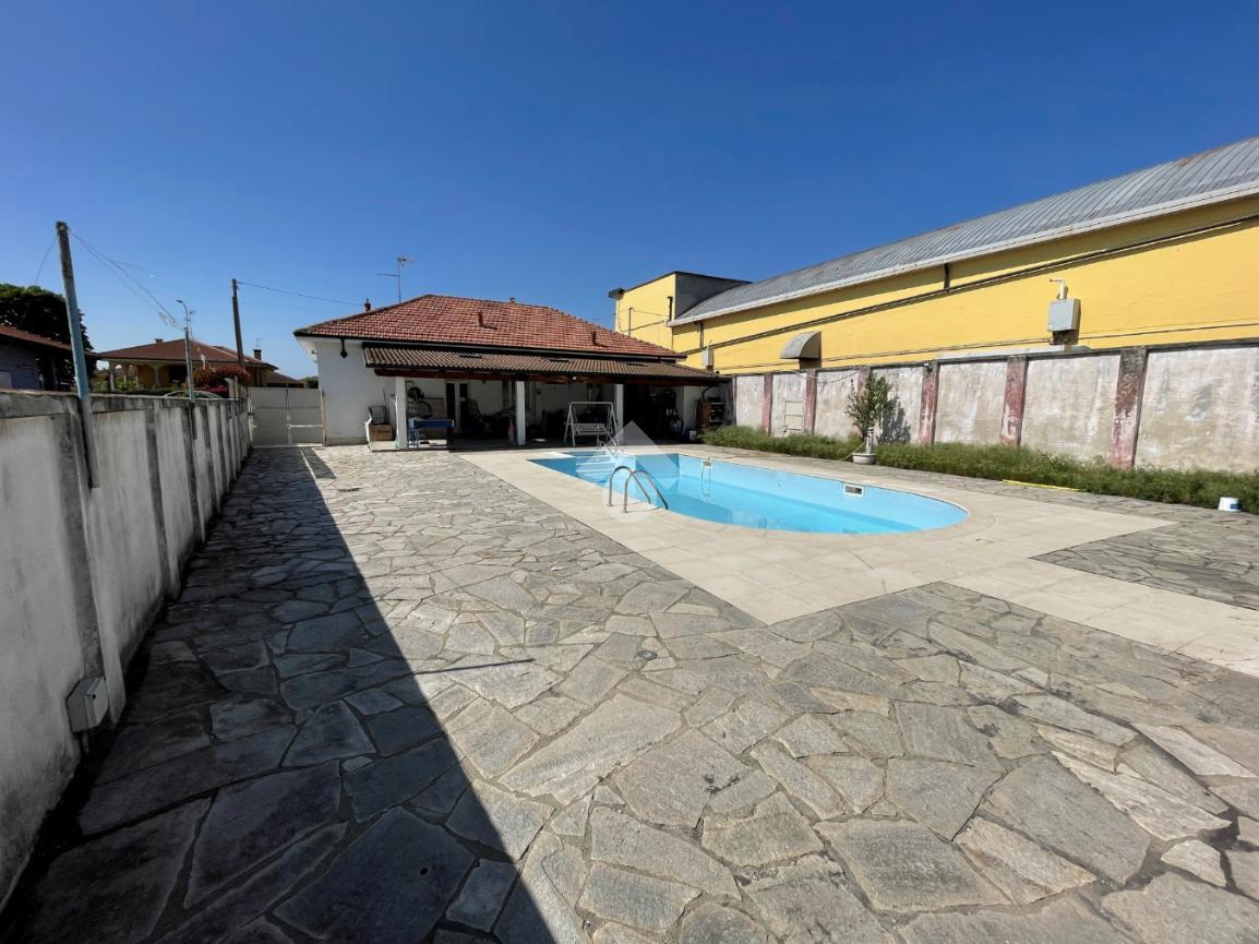 Casa indipendente in vendita a Tronzano Vercellese