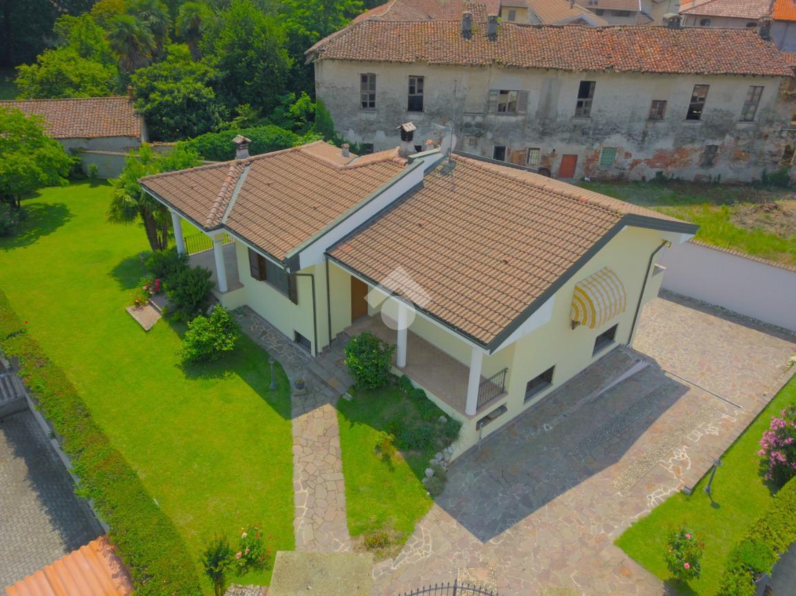 Villa in vendita a Sozzago