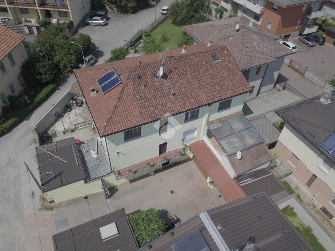 Villa in vendita a Galliate