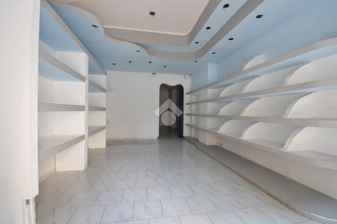 Negozio in vendita a Messina