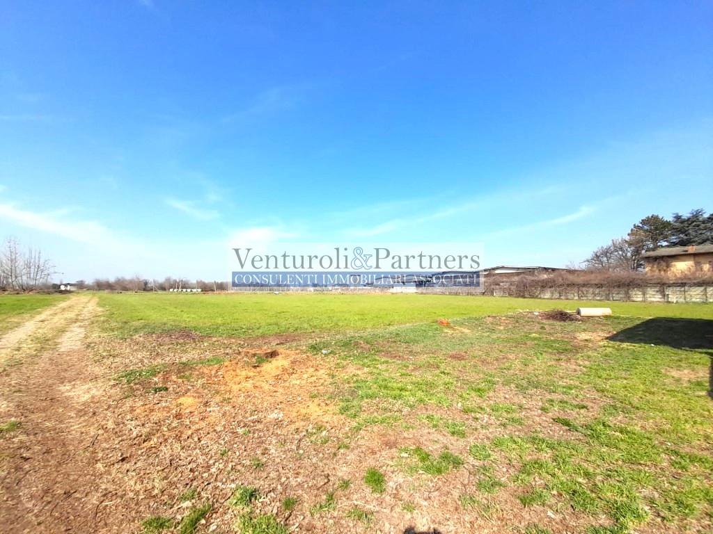 Terreno edificabile residenziale in vendita a Goito