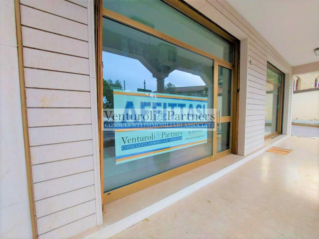 Negozio in affitto a Bedizzole