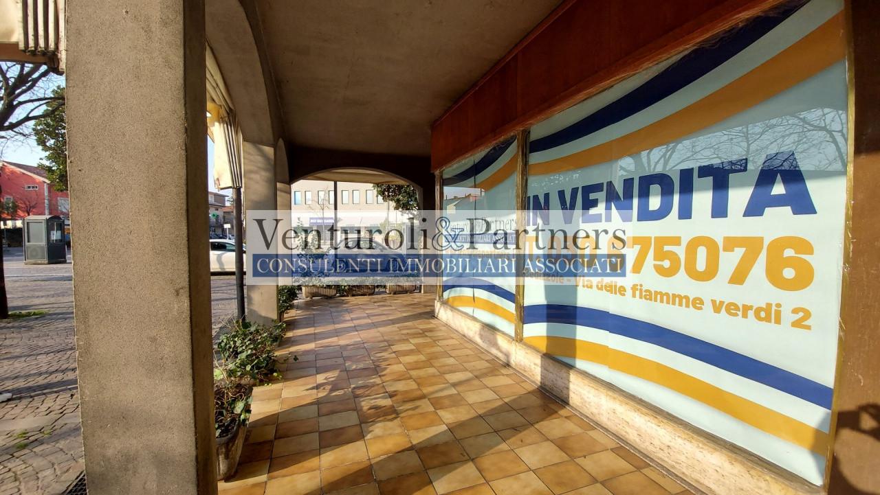Negozio in vendita a Calcinato