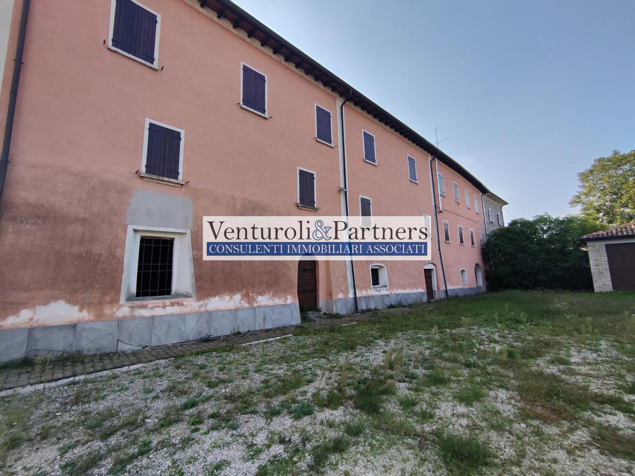Palazzo in vendita a Cavriana