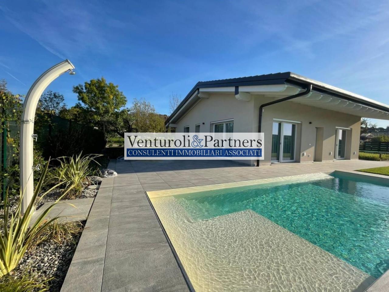 Villa in vendita a Lonato