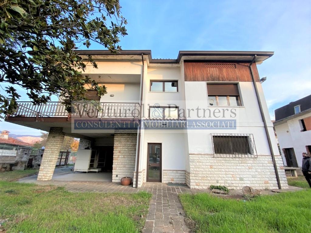 Villa in vendita a Rezzato