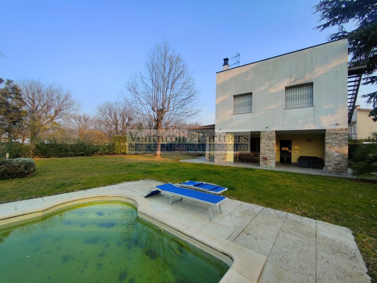 Villa in vendita a Manerba Del Garda
