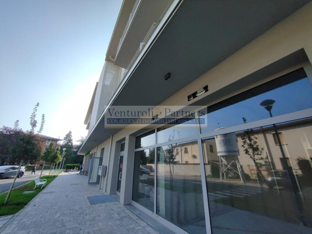 Negozio in vendita a Rezzato