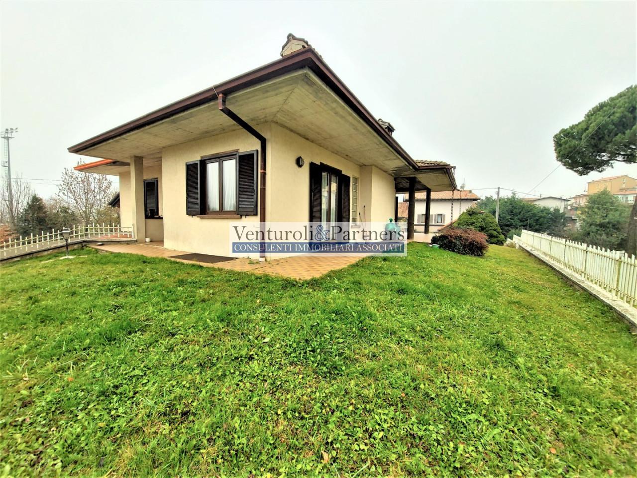 Villa in vendita a Serle