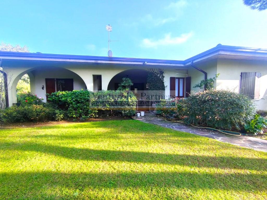 Villa in vendita a Lonato