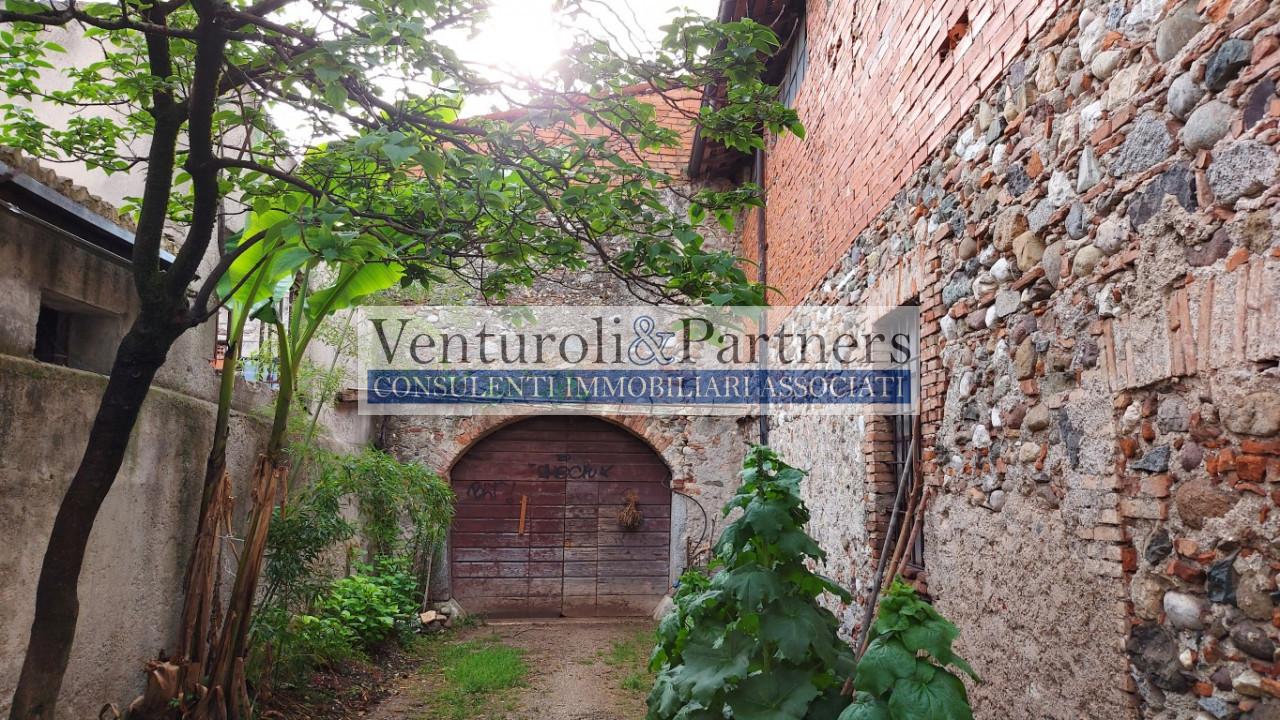 Rustico in vendita a Calvagese Della Riviera