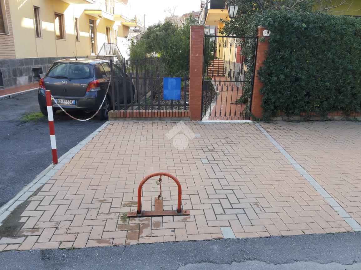 Box in vendita a Diano Marina