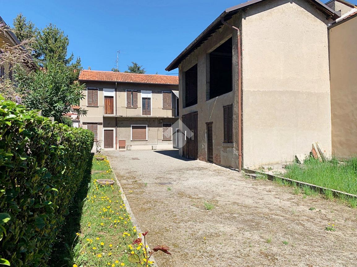 Casa indipendente in vendita a Carate Brianza