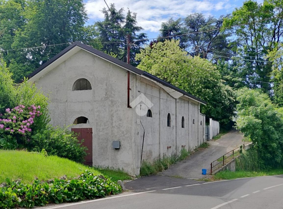 Rustico in vendita a Carate Brianza