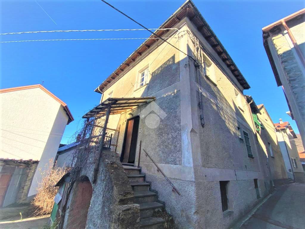 Casa indipendente in vendita a Casella