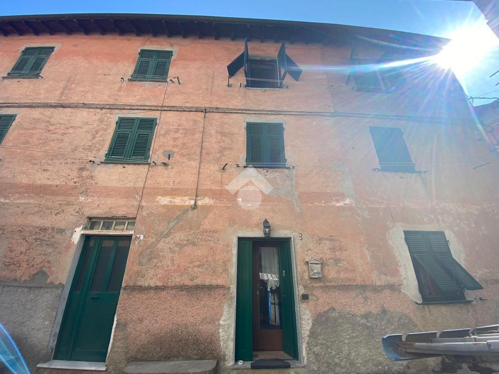 Appartamento in vendita a Montoggio