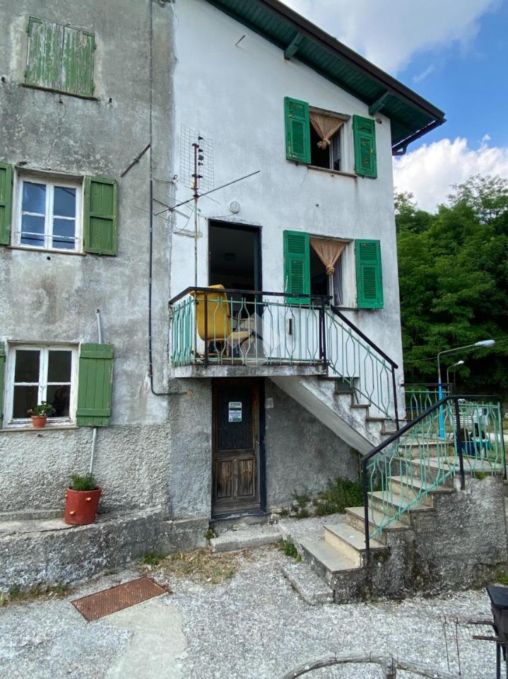 Casa indipendente in vendita a Torriglia