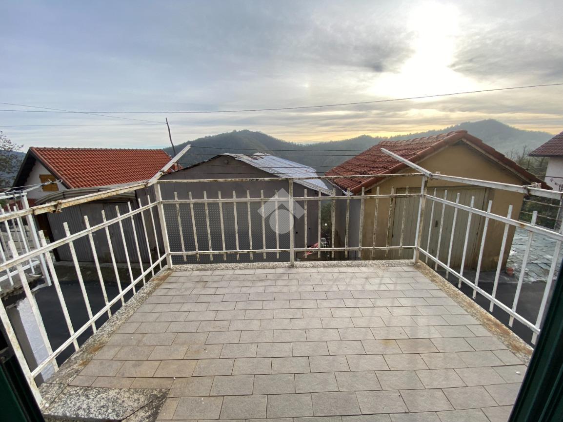 Casa indipendente in vendita a Montoggio