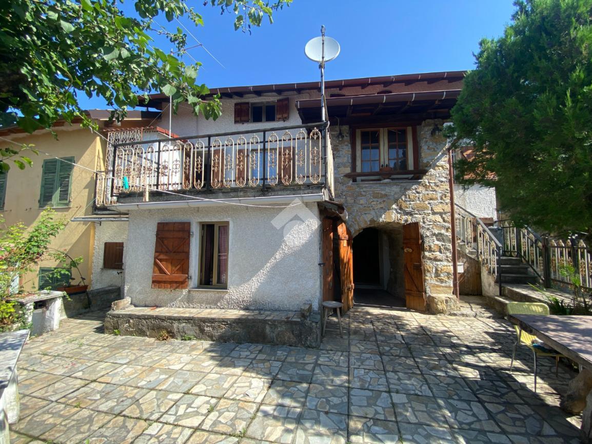 Casa indipendente in vendita a Valbrevenna