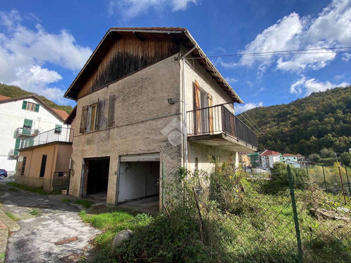 Casa indipendente in vendita a Casella