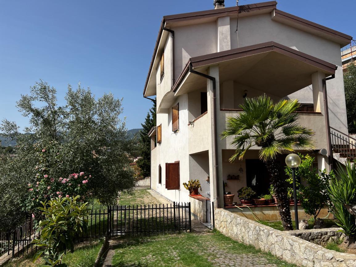Villa in vendita a Mendicino