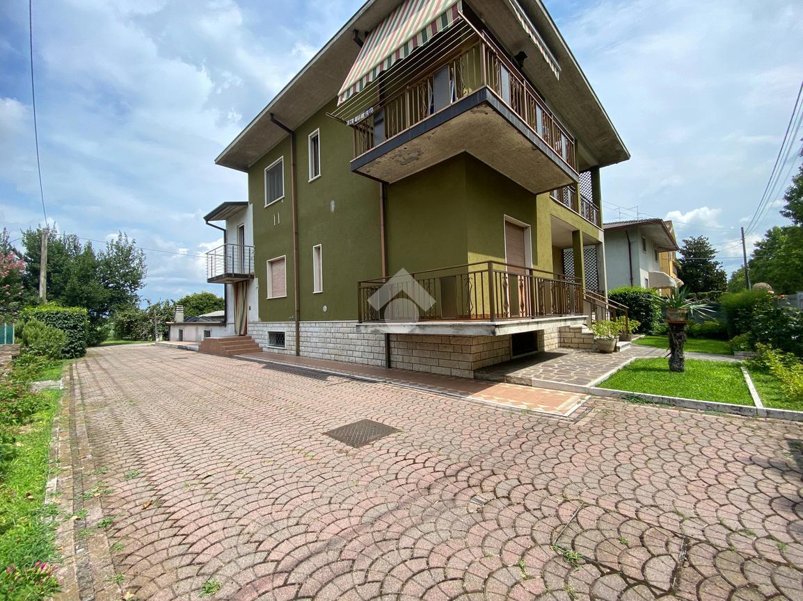 Villa in vendita a Buttapietra