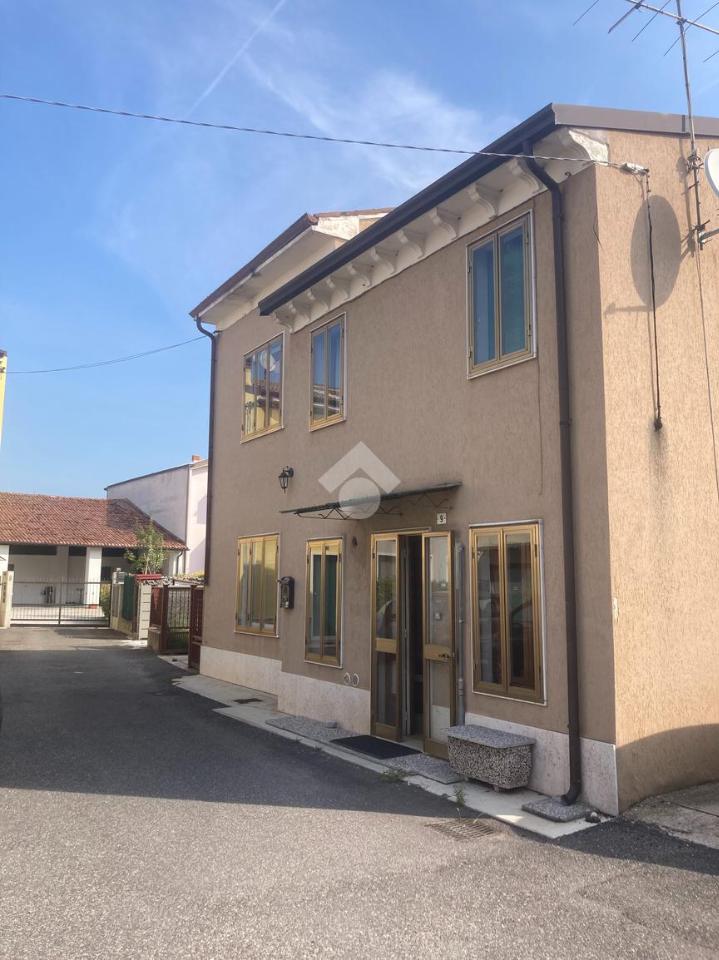 Casa indipendente in vendita a Buttapietra