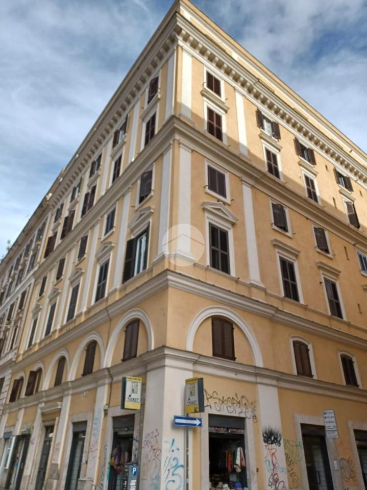 Trilocale in Via Principe Amedeo, Roma