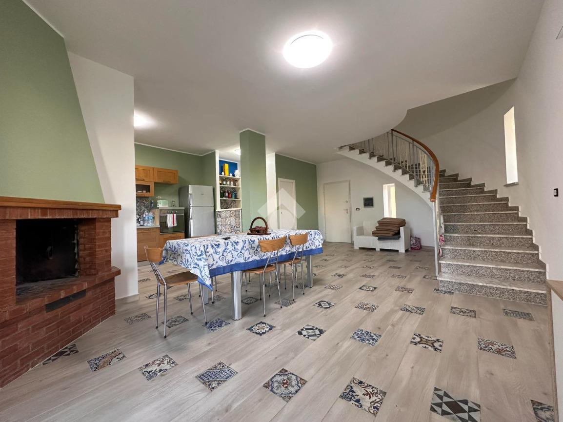 Villa in vendita a Altavilla Milicia
