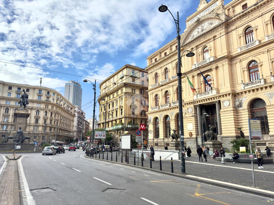 Appartamento in vendita a Napoli