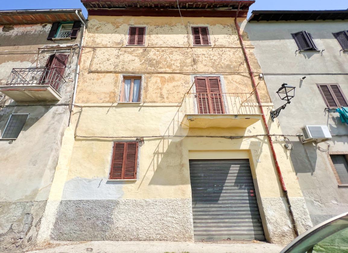 Palazzo in vendita a Nepi