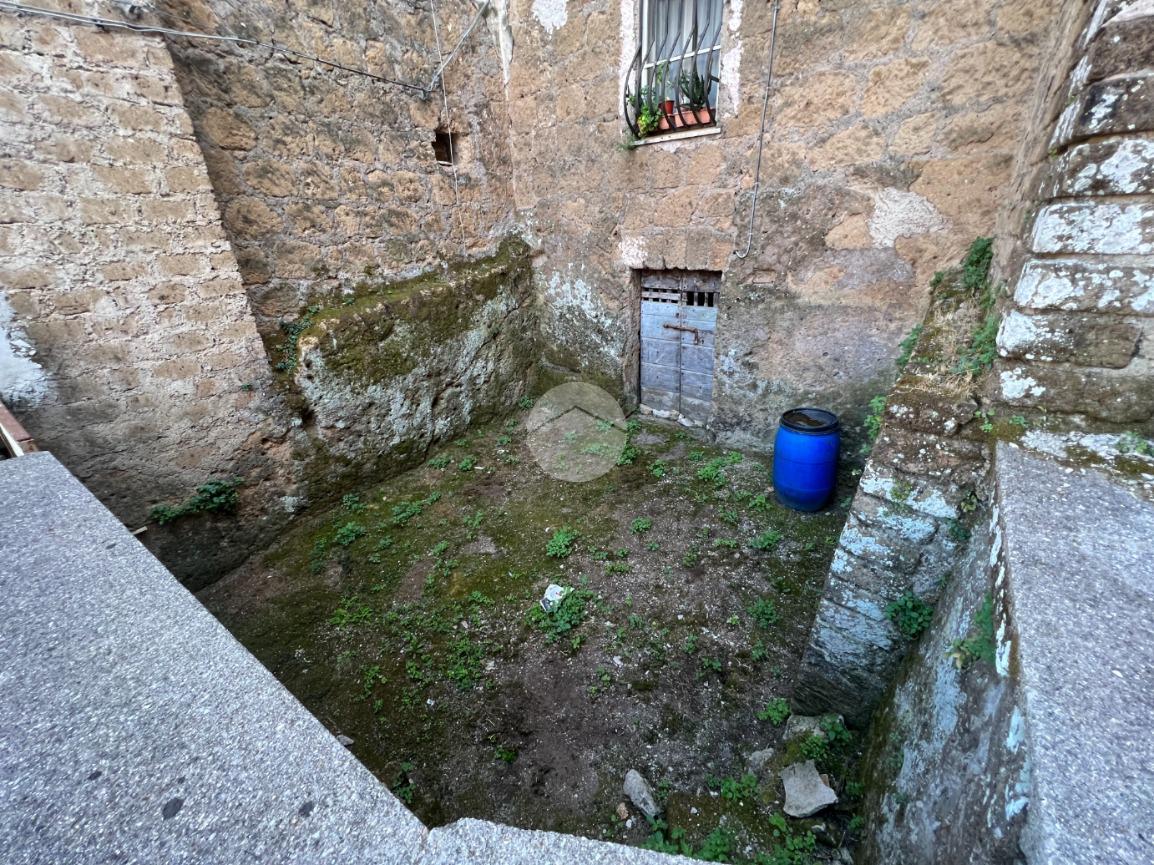 Box in vendita a Castel Sant'Elia