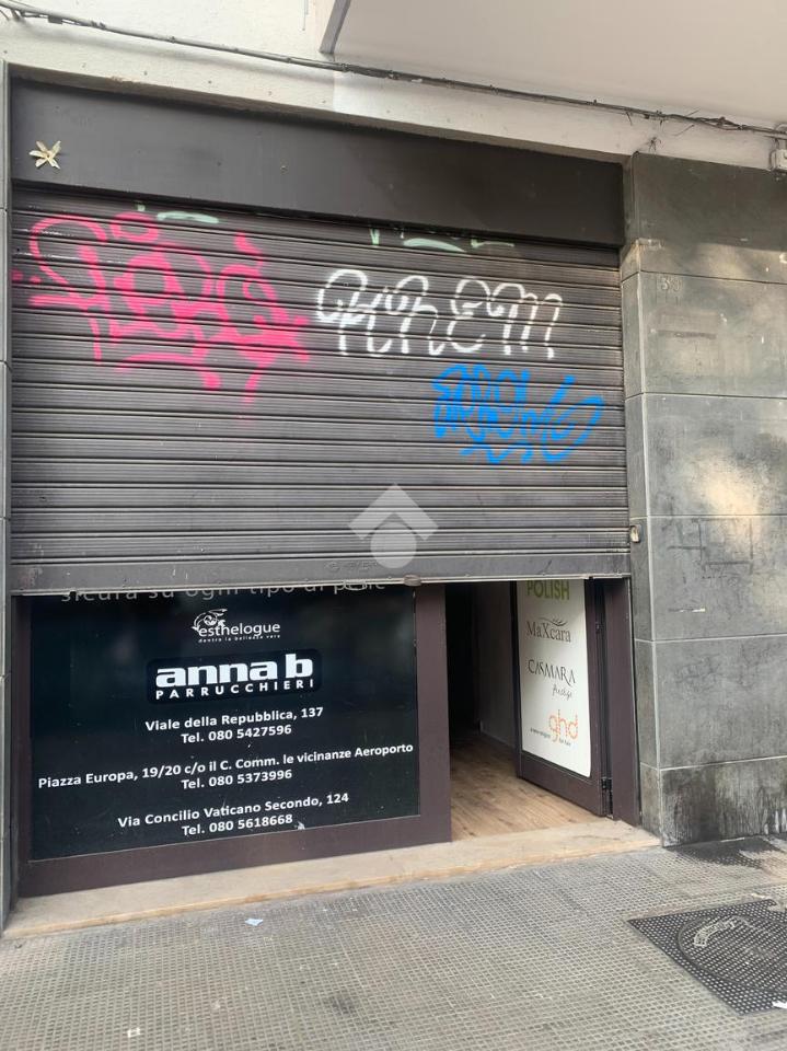 Negozio in vendita a Bari