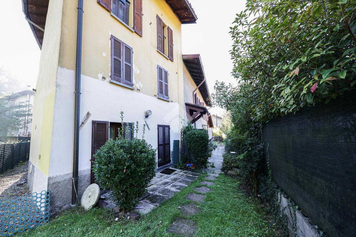 Appartamento in vendita a Verano Brianza