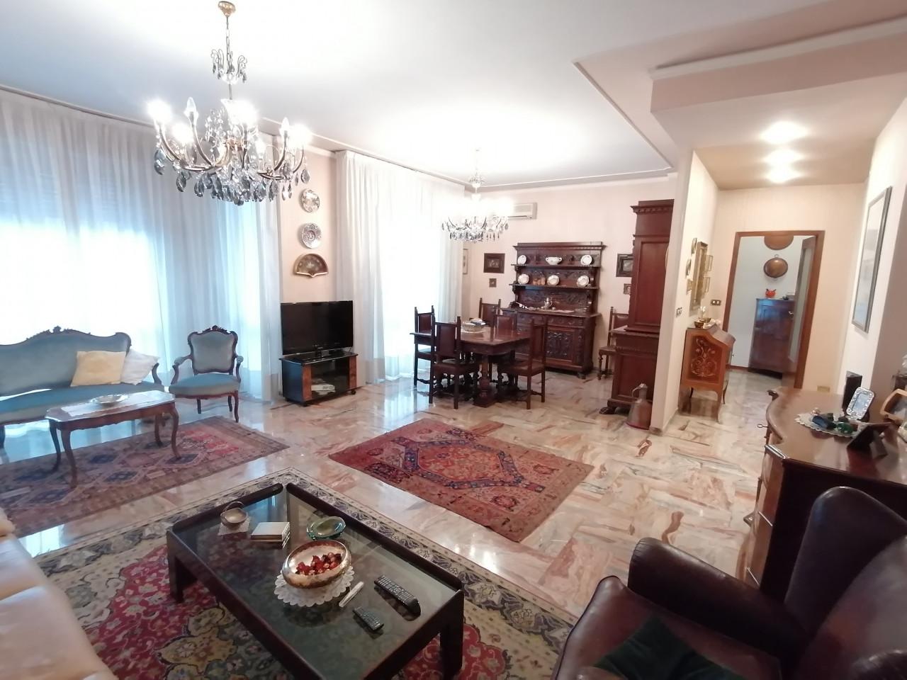 Appartamento in vendita a Modena