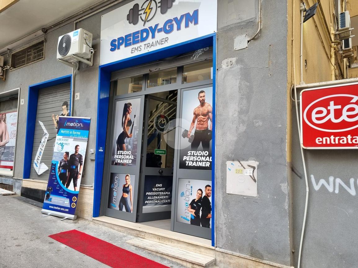 Negozio in vendita a Napoli