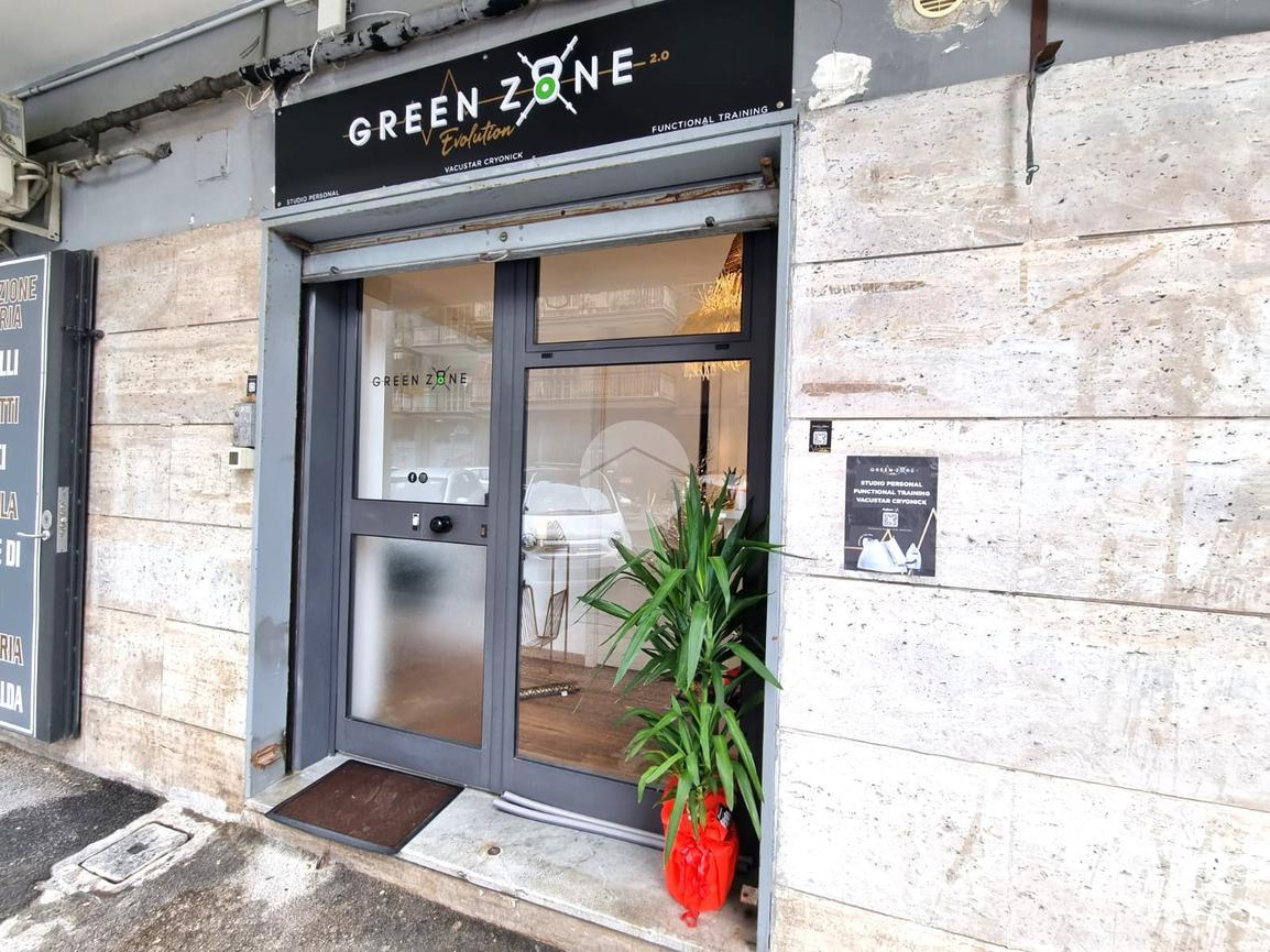 Negozio in vendita a Napoli