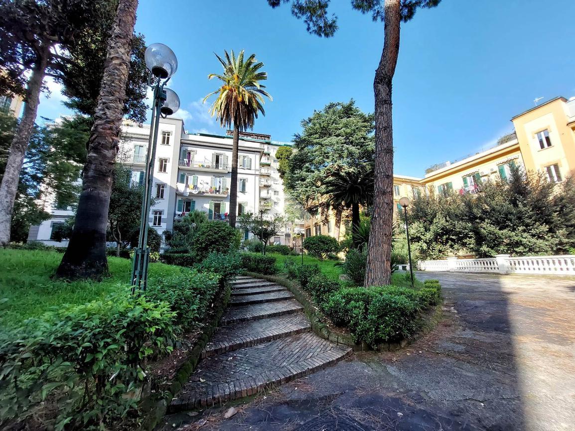 Appartamento in vendita a Napoli