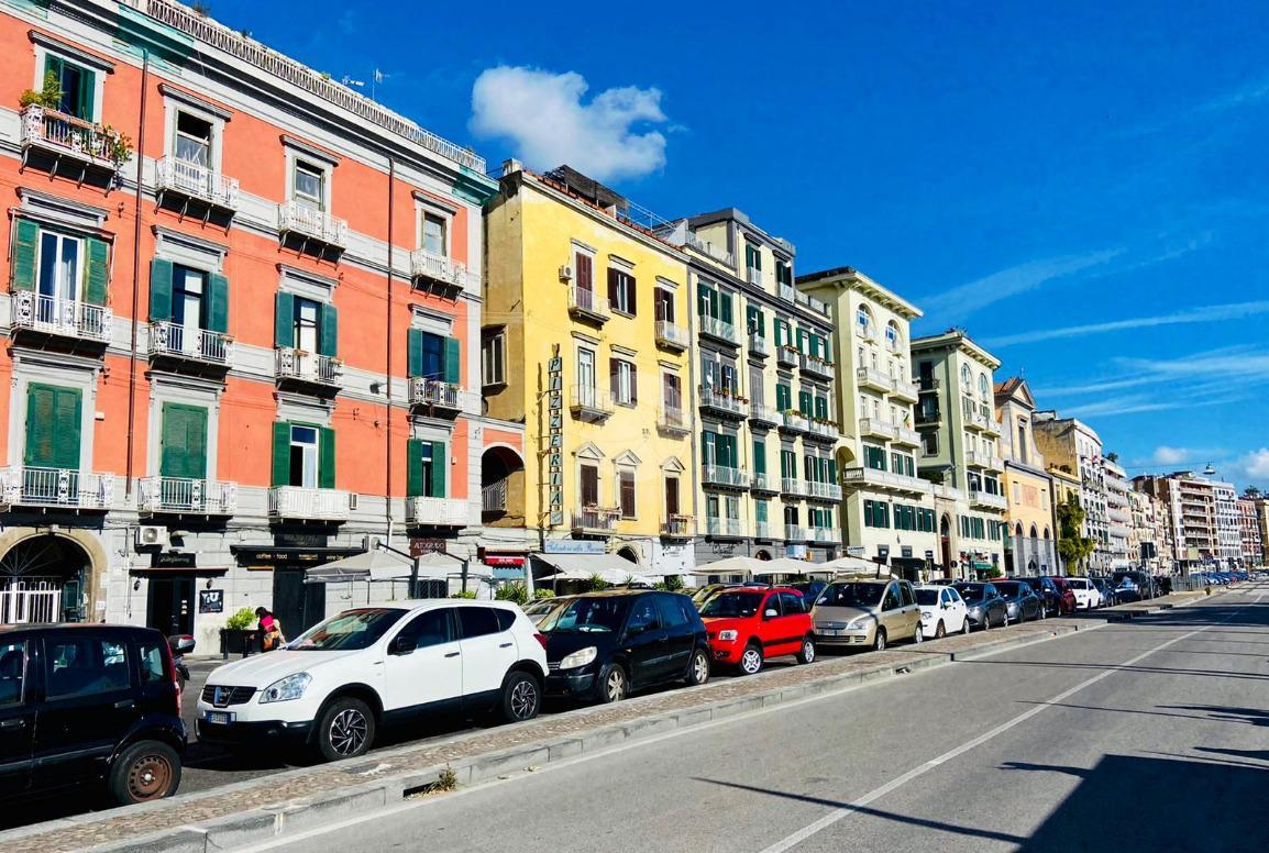 Appartamento in vendita a Napoli