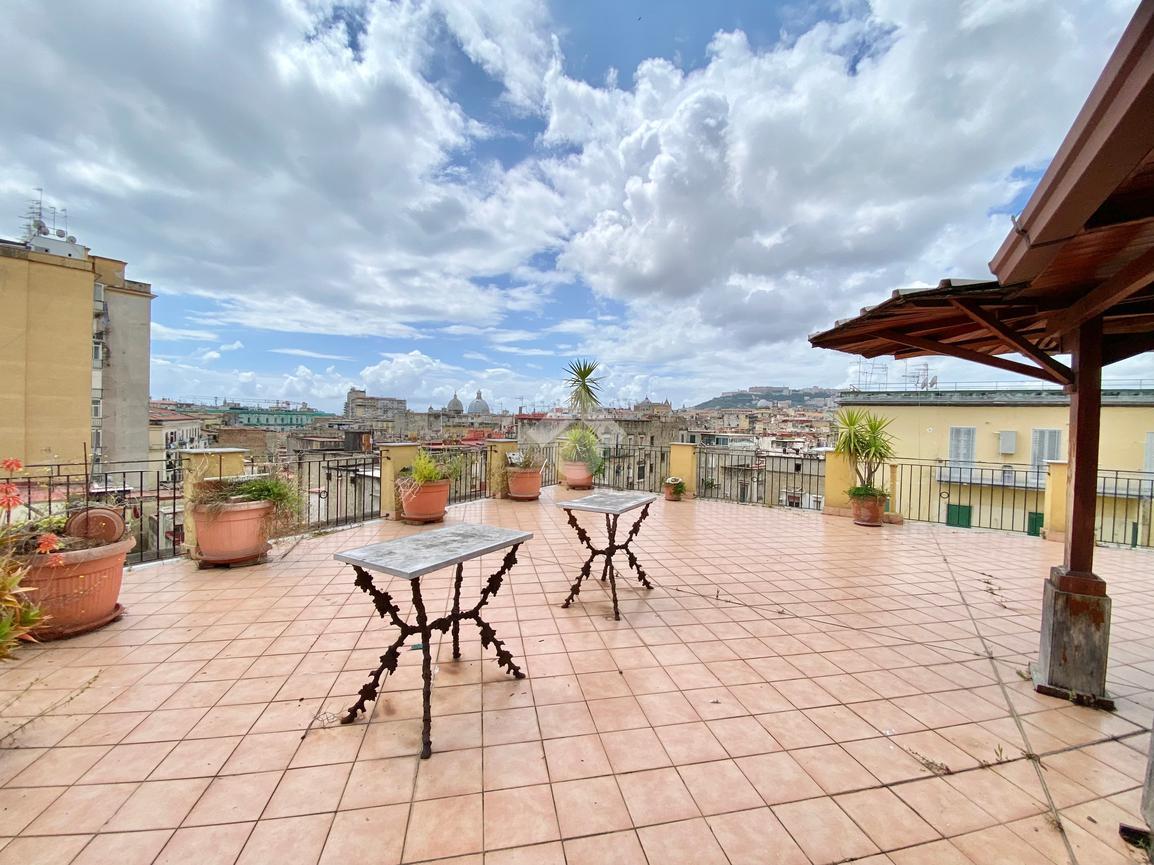 Appartamento in vendita a Napoli