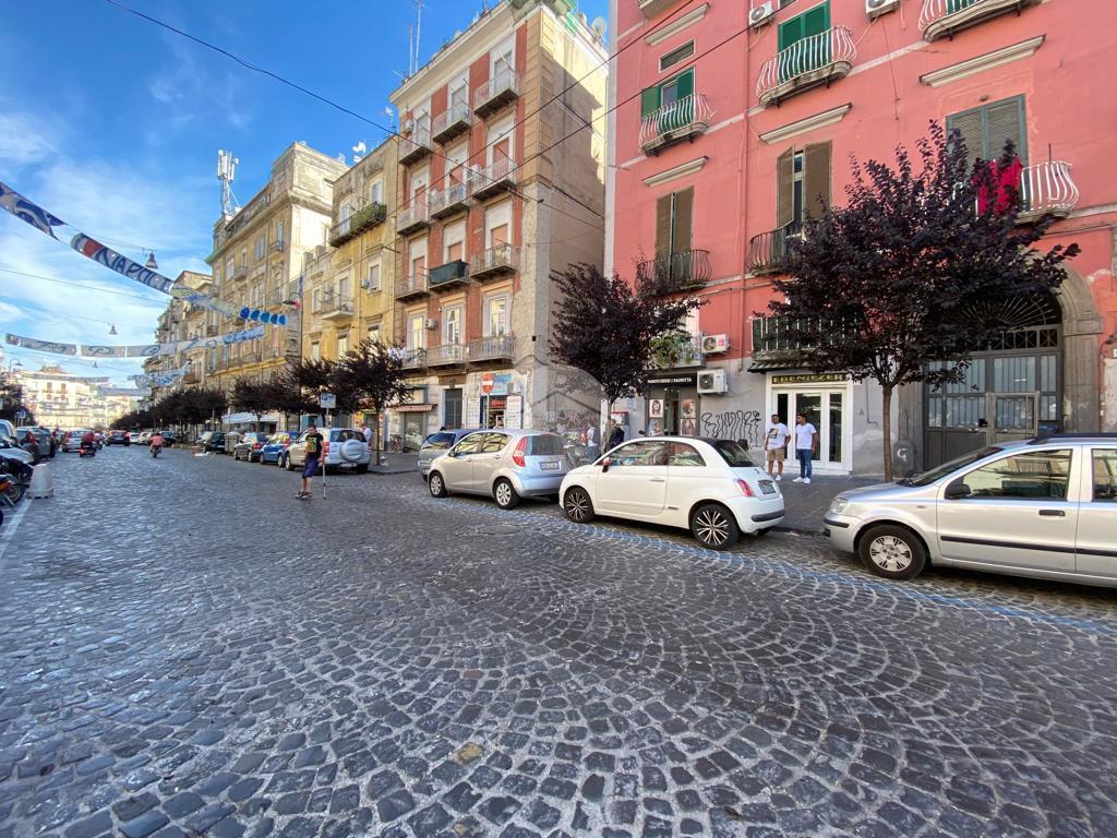 Appartamento in vendita a Napoli